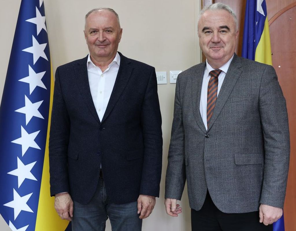 Ministar Helez u posjetu primio novoimenovanog ambasadora BiH u Državi ...
